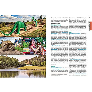 Moon South Dakota’s Black Hills: With Mount Rushmore & Badlands National Park: Outdoor Adventures, Scenic Drives, Local Bites & Brews (Travel Guide)