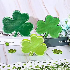 Whaline 3Pcs St. Patrick's Day Wooden Signs Rustic Green Shamrock Table Ornaments Lucky Clover Table Centerpieces Irish Holiday Decorative Table Centerpieces for Home Fireplace Tiered Tray Decor
