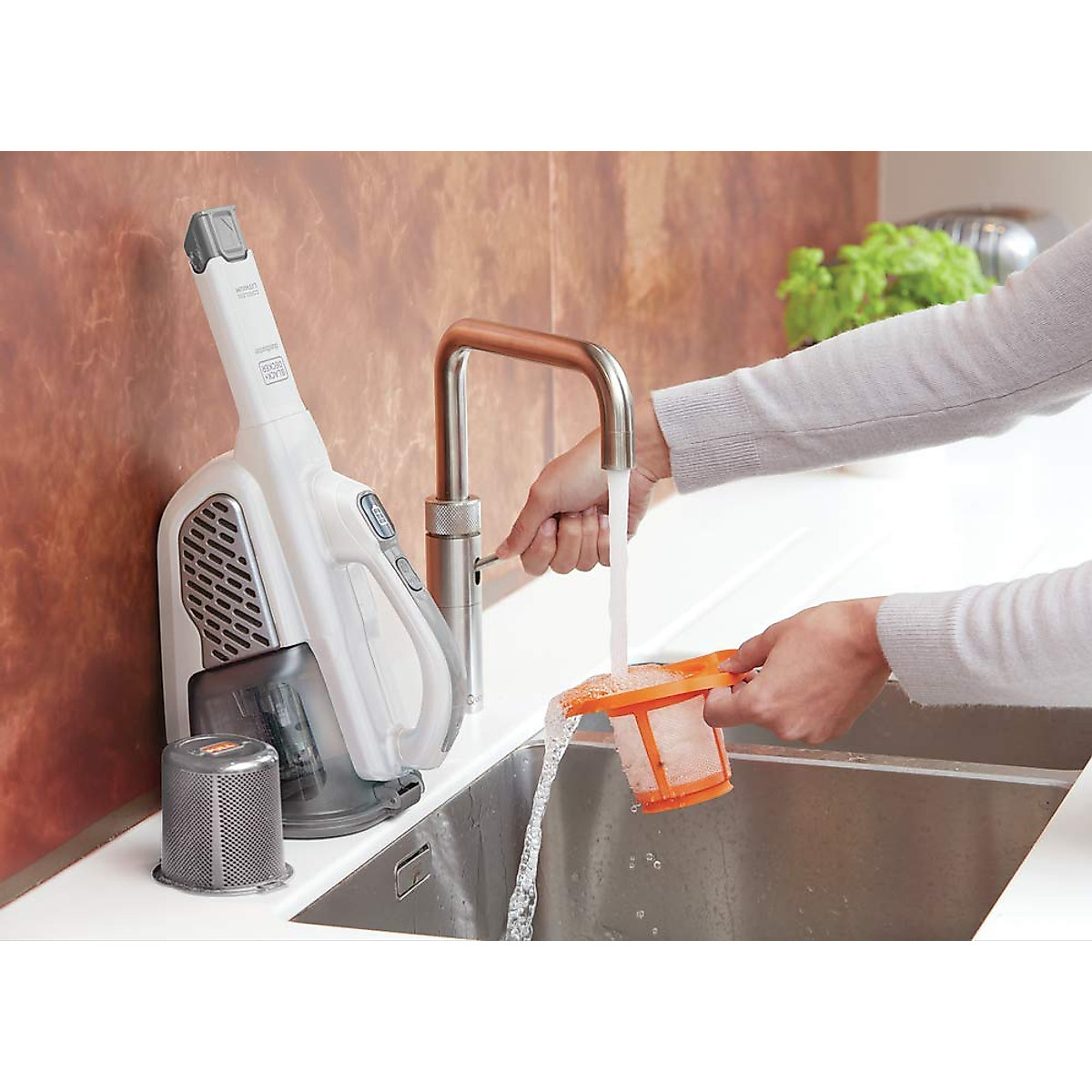 BLACK+DECKER Dustbuster Handheld Vacuum, Cordless, AdvancedClean+, White (HHVK320J10)