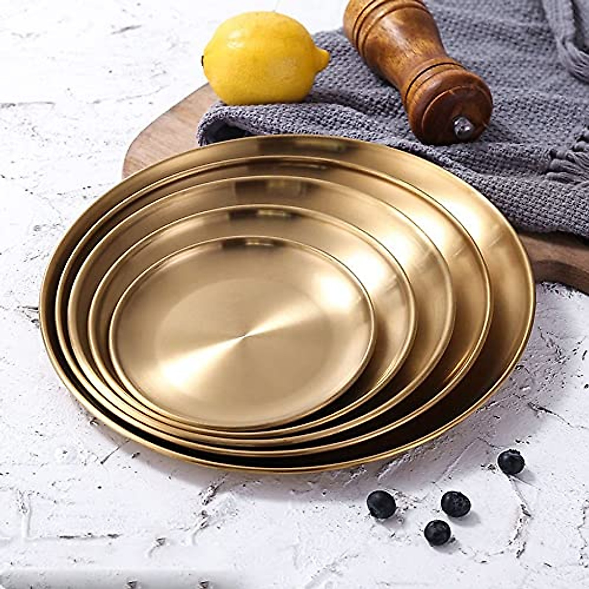Retro Metal Round Gold Tray, Western Steak Round Serving Dishes, Stainless Steel Dining Plate, European Style Serving Cake Tray Kitchen Tool(23cm)
