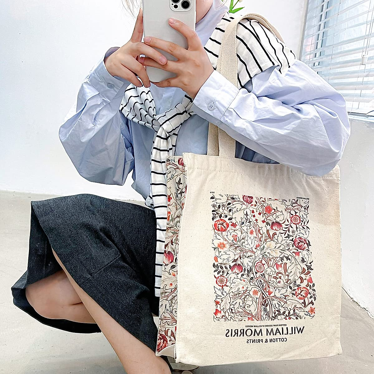 Canvas Tote Bag Aesthetic, Vintage Oil Painting Canvas Bag, Zipper Women's Shopping Shoulder Bag with Internal Pocket (MOLISI02)