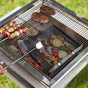 2 PCS BBQ Mesh Grill Bags for Outdoor Grill, Non-Stick Barbecue Bags Reusable for Charcoal Gas Electric Grills Smokers BBQ Veggie Grill Bags for Cooking Vegetables Grilling Bag Pouches Heat-Resistant