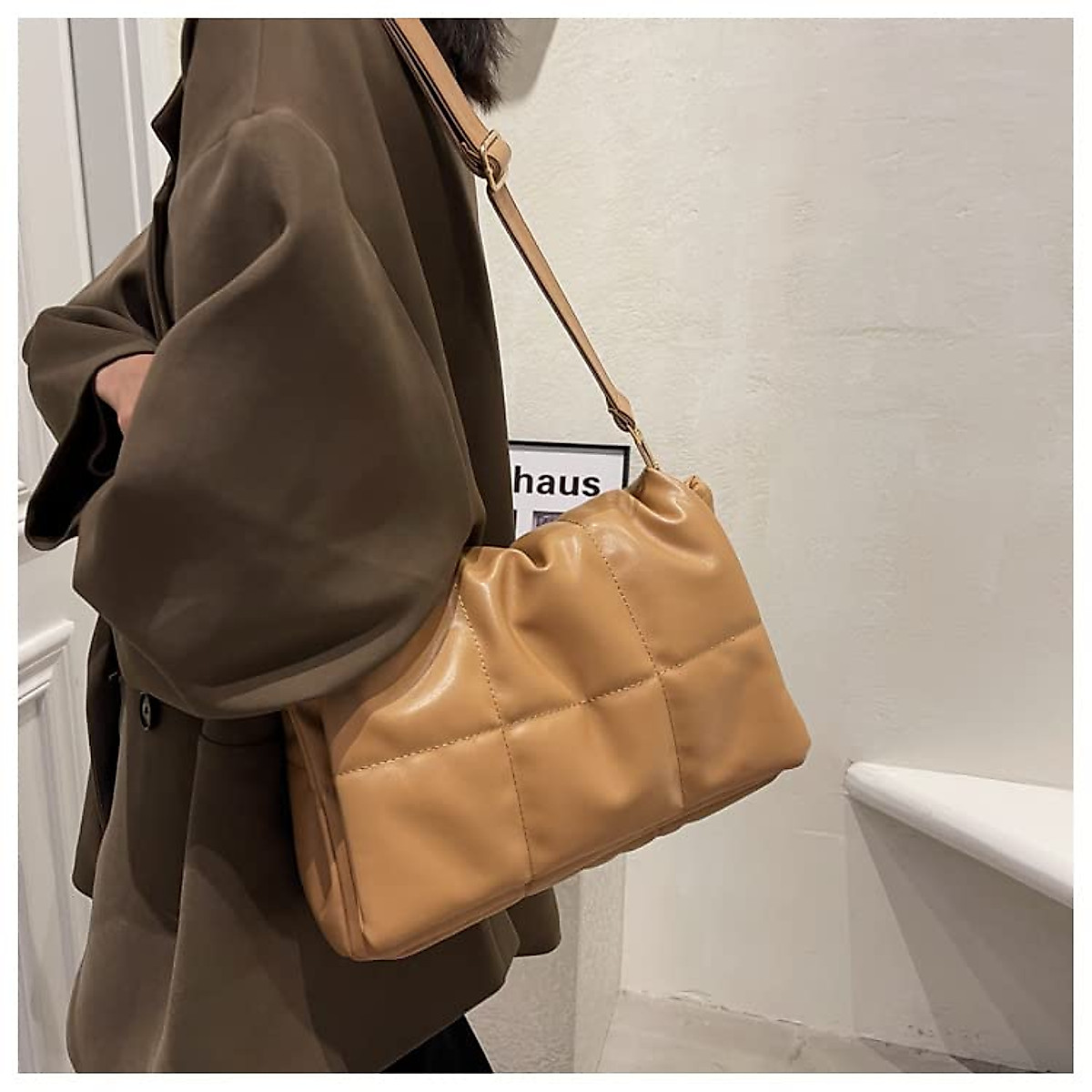 Women's Trendy Quilted Crossbody Bags Adjustable Chain Strap Cassette Puffer Padding Shoulder Bag Puffy Hobo Bag (Khaki)