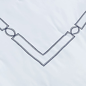 BLUENILEMILLS Kensington Embroidered Comforter Set with Pillow Shams, Luxury Hotel Bedding with Soft Microfiber Shell, All Season Down Alternative Fill - Twin/Twin XL, Navy Blue