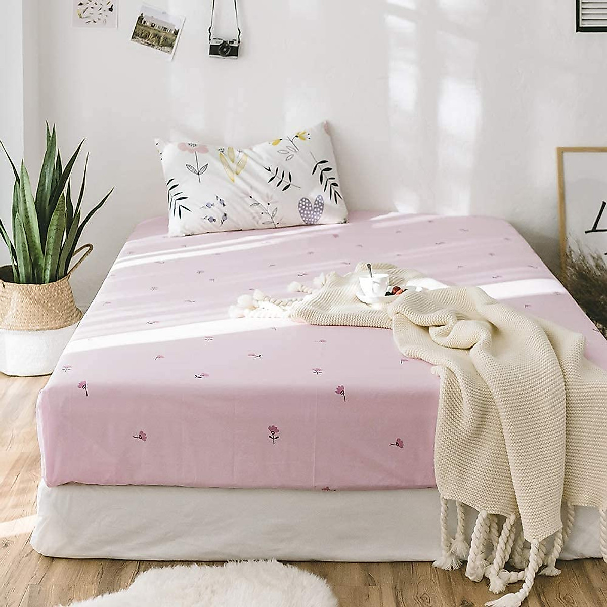 Fresh Flower Print 4 PCS Bedding Set 【1 Queen Duvet Cover + 2 Standard Pillowcases + 1 Queen Fitted Sheet】