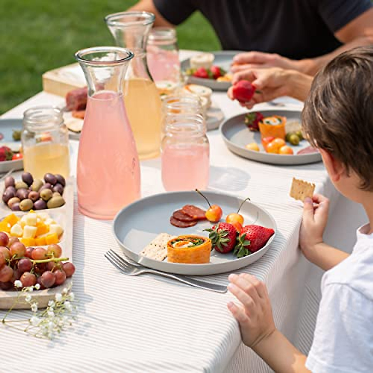 Grow Forward Premium Wheat Straw Plates - 10 Inch Hard Plastic Plates Reusable - Unbreakable Microwave Safe Deep Dinner Plates Set of 8 - Outdoor Plates for Patio, Camping, Picnic, Kids - Feather