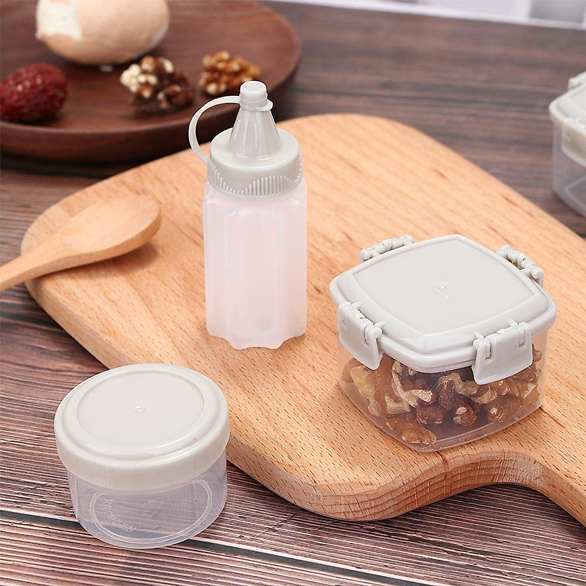 4pcs Mini Sauce Seasoning Box with Lid,Portable PP Kitchen Jam Squeeze Bottle Jar Easy Clean Spices Storage Container(Squeeze Bottle)