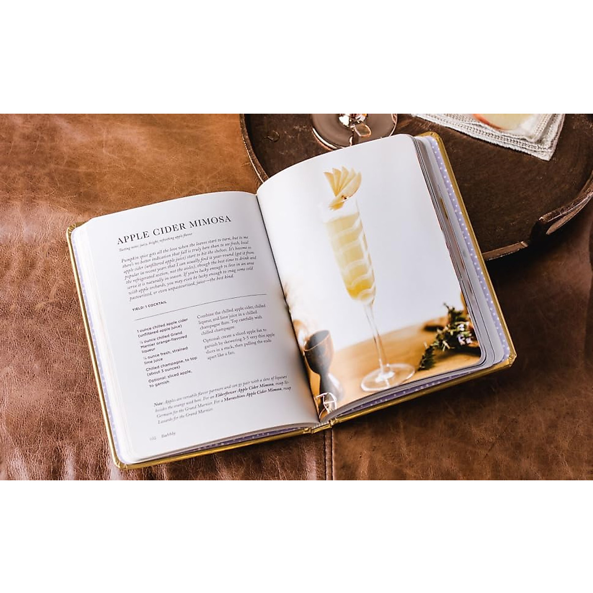 Bubbly: A Collection of Champagne and Sparkling Cocktails (Celebrate In Style with over 60 Festive Cocktail Recipes)