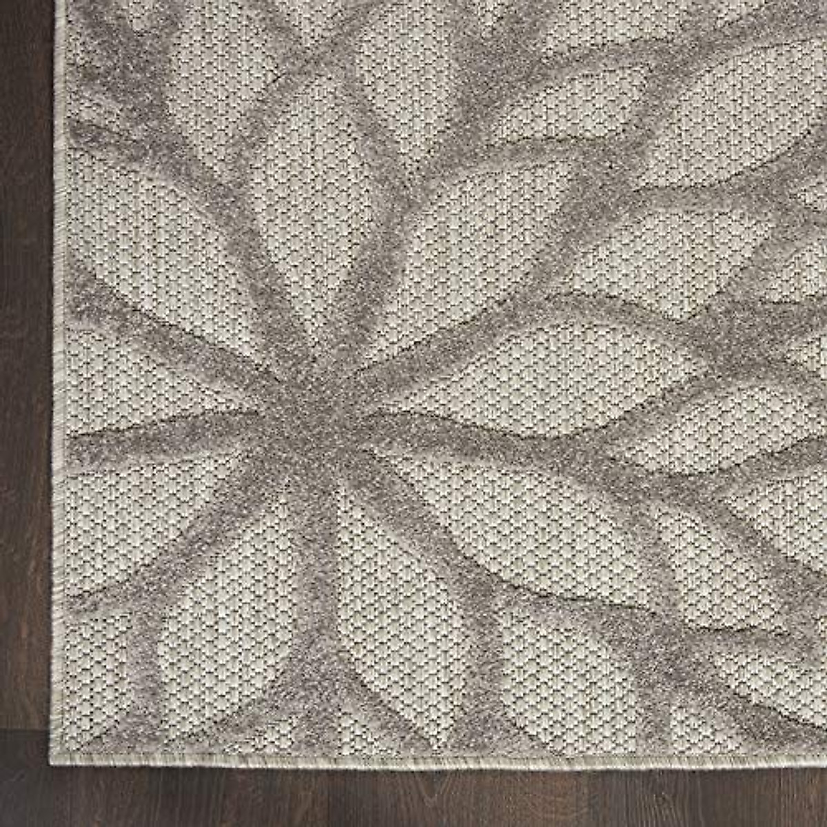 Nourison Aloha Indoor/Outdoor Floral Silver Grey 6' x 9' Area Rug, (6' x 9')