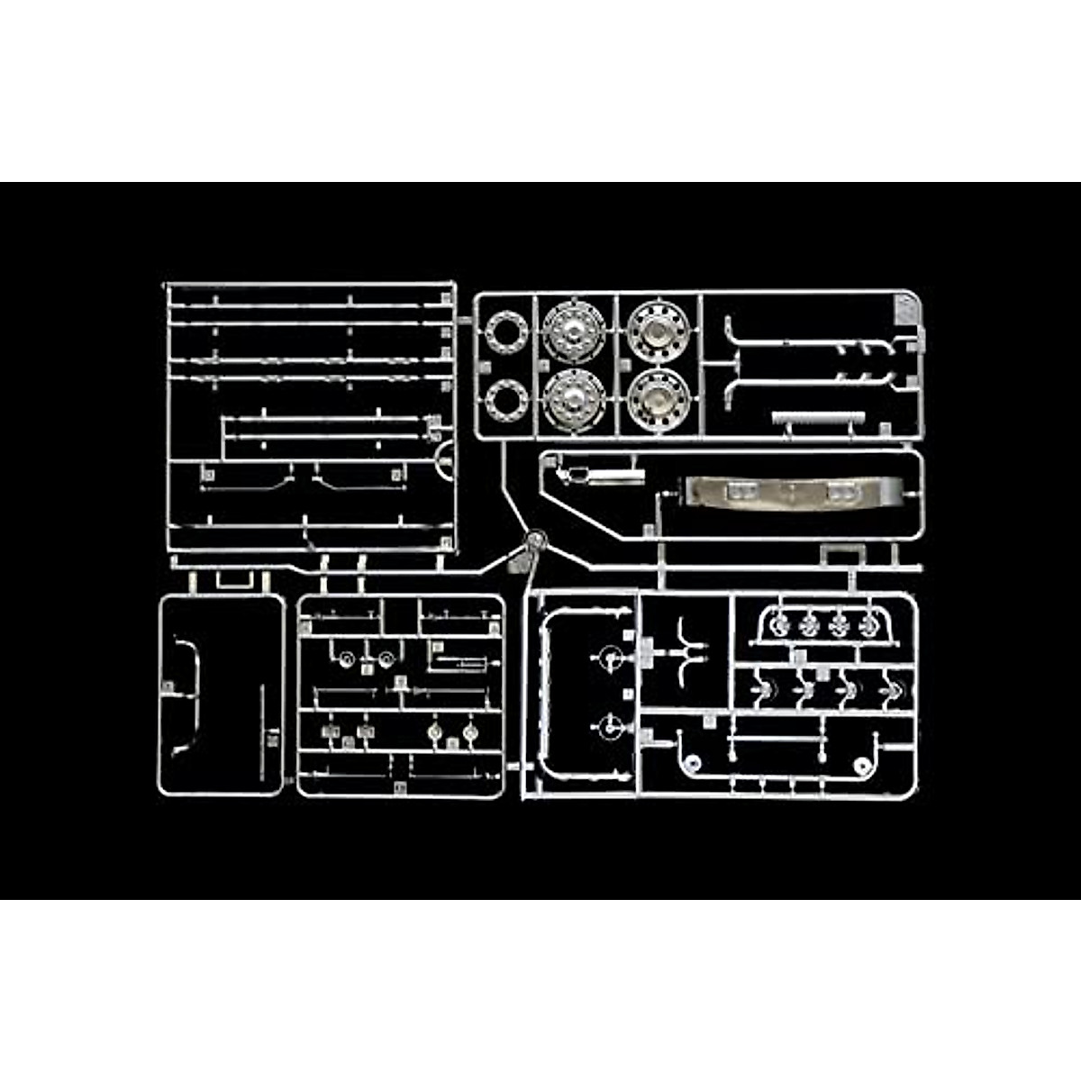Italeri 3952S - 1:24 Scania R730 Streamline Show Truck, Model Making, Kit, Stand Model Making, Crafts, Hobby, Gluing, Plastic Kit, Detailed, Unisex Adults, Black