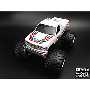 AMT USA-1 Monster Truck 2T 1:32 Scale Model Kit