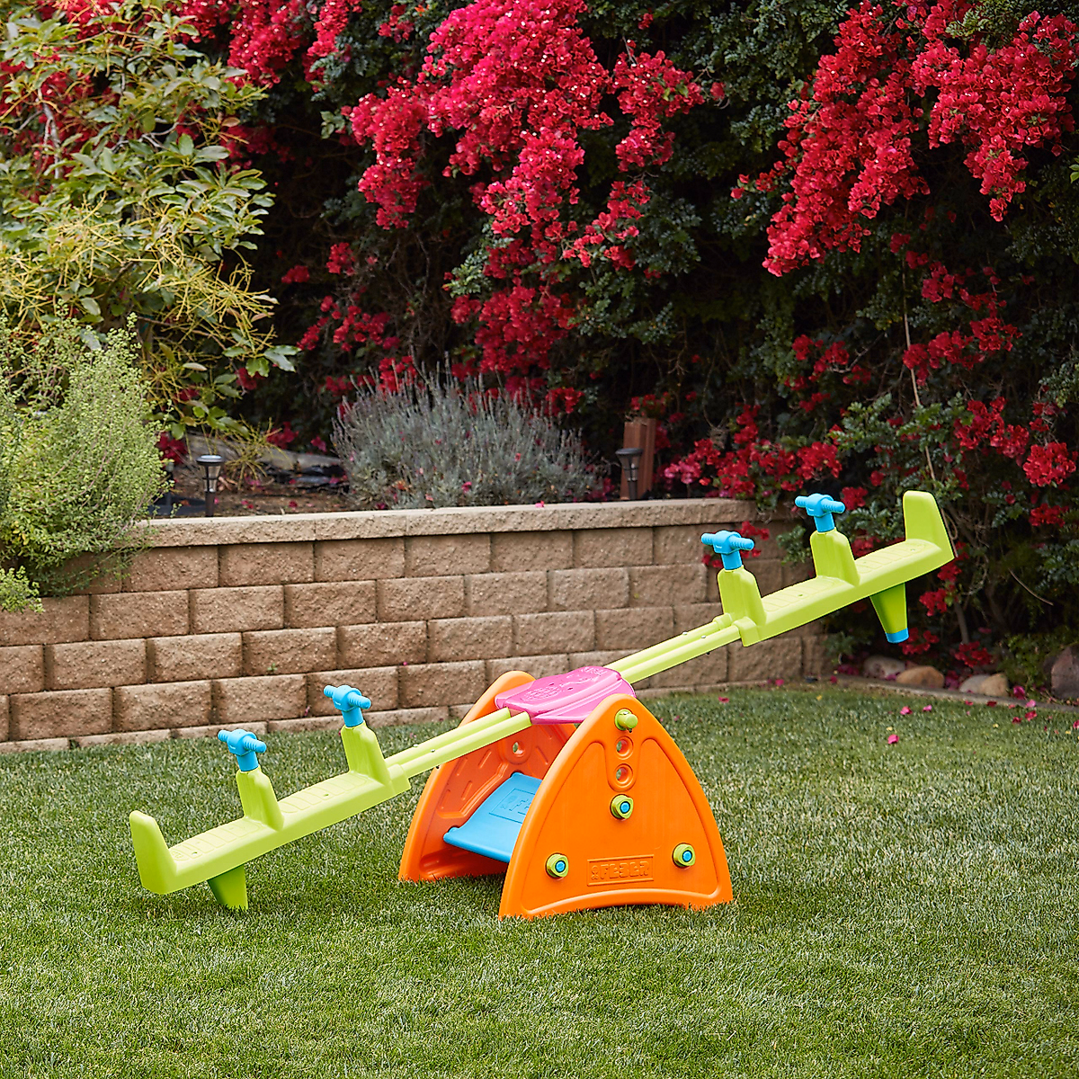 ECR4Kids Quad Seesaw Teeter-Totter for 4 Kids - Sturdy and Durable for Home, Daycare or Preschool Use, Large