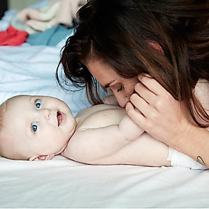 Johnson's Touchably Soft Newborn Baby Gift Set for New Parents, Baby Bath & Skincare Essentials for Newborn Skin, Hypoallergenic, Free of Paraben, Sulfates, and Dyes, 5 Items