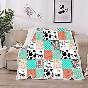 WGFAKJMO Cow Blanket Cute Cow Print Blanket Cow Beding Sherpa Fleece Throw Blanket Farm Animals Blanket Warm and Plush Cow Print Throw Blankets for Bed Sofa Travel Couch（Green，(50 x 60 in)）