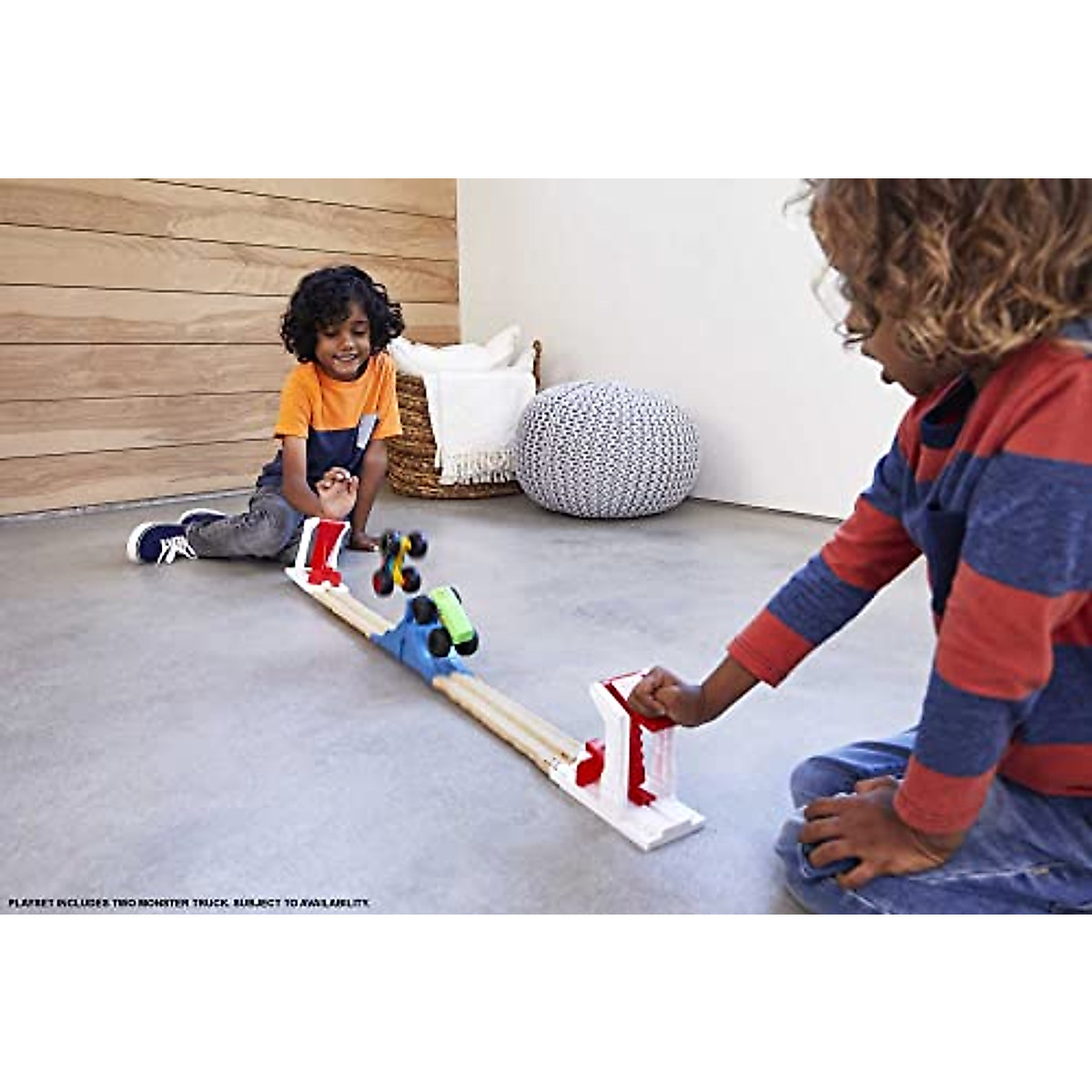 Hot Wheels Monster Trucks Double Destruction 3-in-1 Play Set with 1 1:64 Scale die-cast Metal Body Monster Truck, 1 Plastic Crash Dummy 2 Slam Launchers with Short Straight Tracks & Ramps