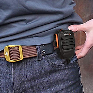 Radioddity RS22 Remote Speaker Mic with Clear Sound, Compatible with Baofeng UV-5R UV-5RX3 BF-888S BF-F8HP H-777 Radioddity GM-30 GA-2S GA-510 TYT Kenwood Two Way Radio Walkie Talkie (Single PTT)