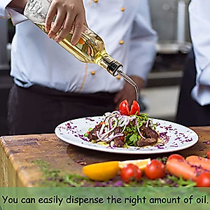 Gusnilo Olive Oil Dispenser Bottles Set 17 oz Olive Oil Bottle 500 ML Oil and Vinegar Cruet Bottle Oil Dispenser Bottle for Kitchen Glass Oil Bottle with Funnel and Pourers (2PCS)