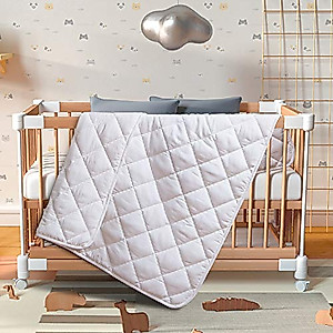 BEDSUM 100% Brushed Microfiber Down Alternative Toddler Comforter, Ultra Soft Lightweight and Warm Breathable Crib Quilted Blanket for Nursery Stroller Bed, 39x47 Inches, White