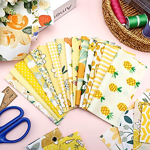 Ganeen 500 Pcs Cotton Fabric Squares 5 "x 5" Quilt Precut Fabric Printed Fabric Bundles Sheets Charm Packs for Quilting for DIY Sewing Scrapbooking Patchworks Crafts (Yellow Floral)