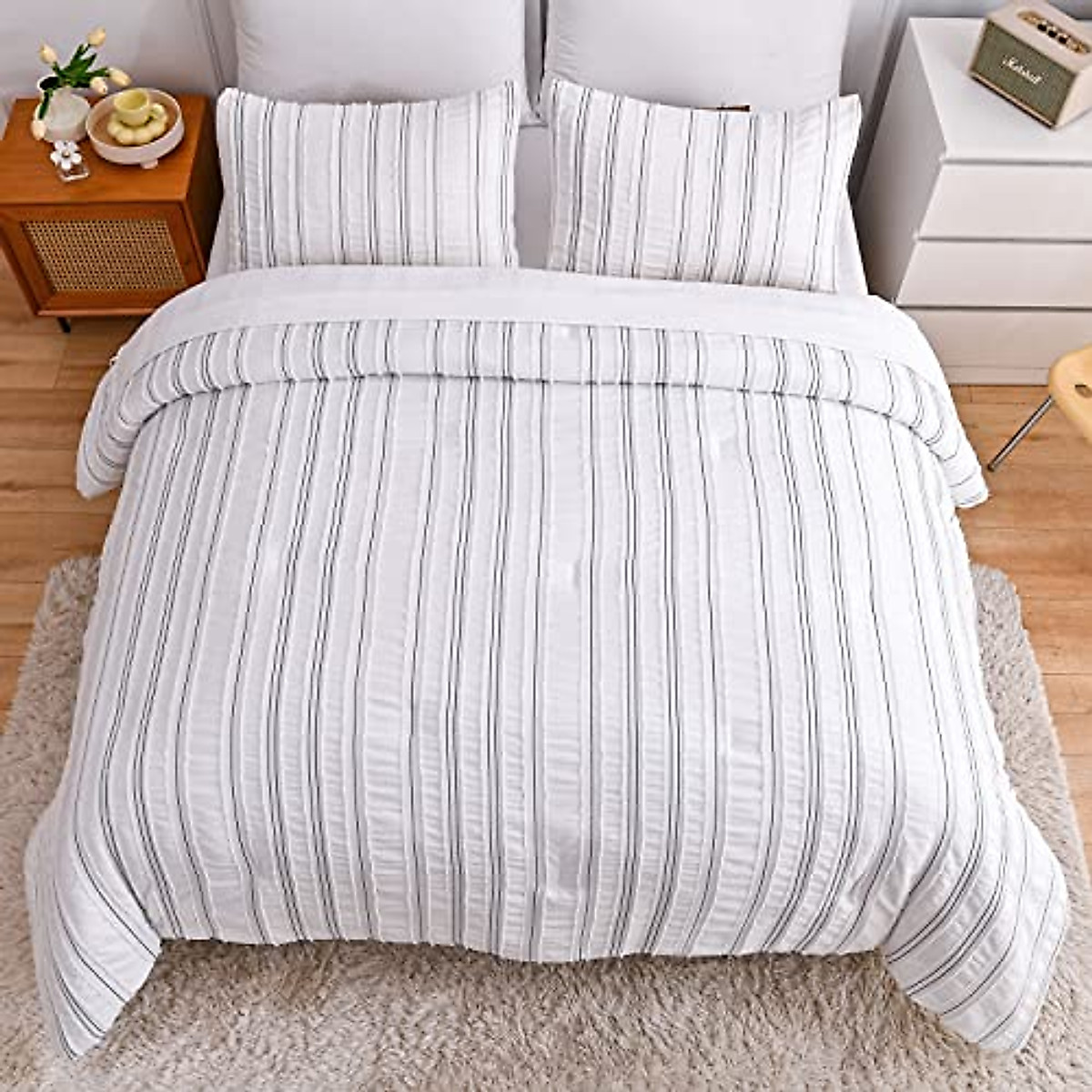 AIKASY Boho Bed in a Bag 7 Pieces Queen Size, Black/White Tufted Comforter Set, Stripe Pattern Design, All Season Cozy Cover with Sheets (Dashed line,90"x90")