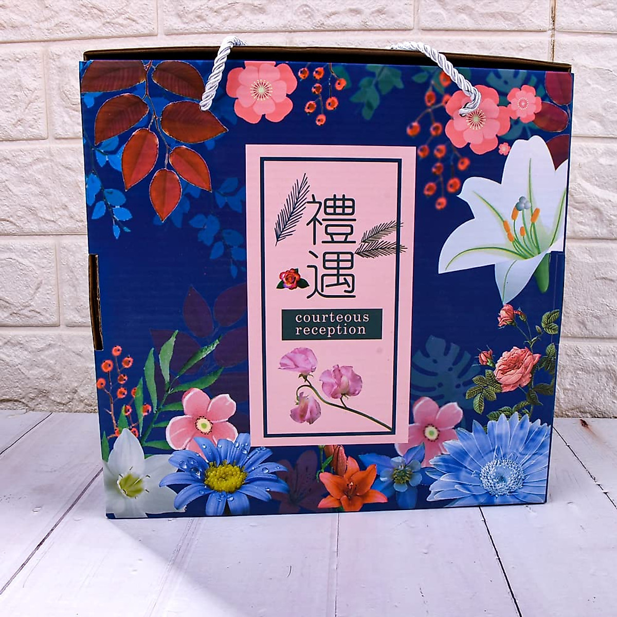 LMRLCS Japanese Rice Bowls and Chopstick set of 4 with Delicate Box