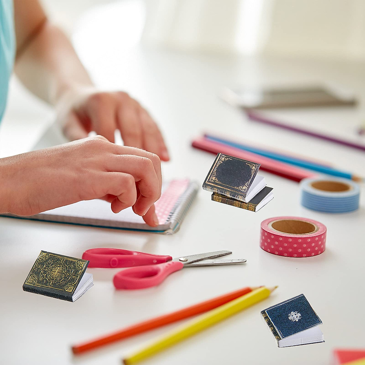 Skylety 24 Pieces 1:12 Scale Miniatures Dollhouse Books Assorted Miniatures Books Dollhouse Mini Books Dollhouse Decoration Accessories Doll Toy Supplies for Christmas Pretend Play(Classic Style)