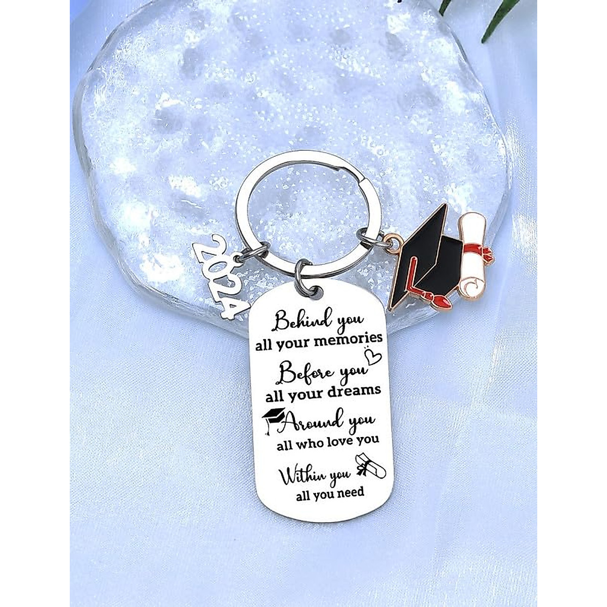 Covanlumci 2024 Graduation Keychain,Graduation Key Chain 2024,Class of 2024 Graduation Gifts for Seniors Students College Students High School Student(Silver)