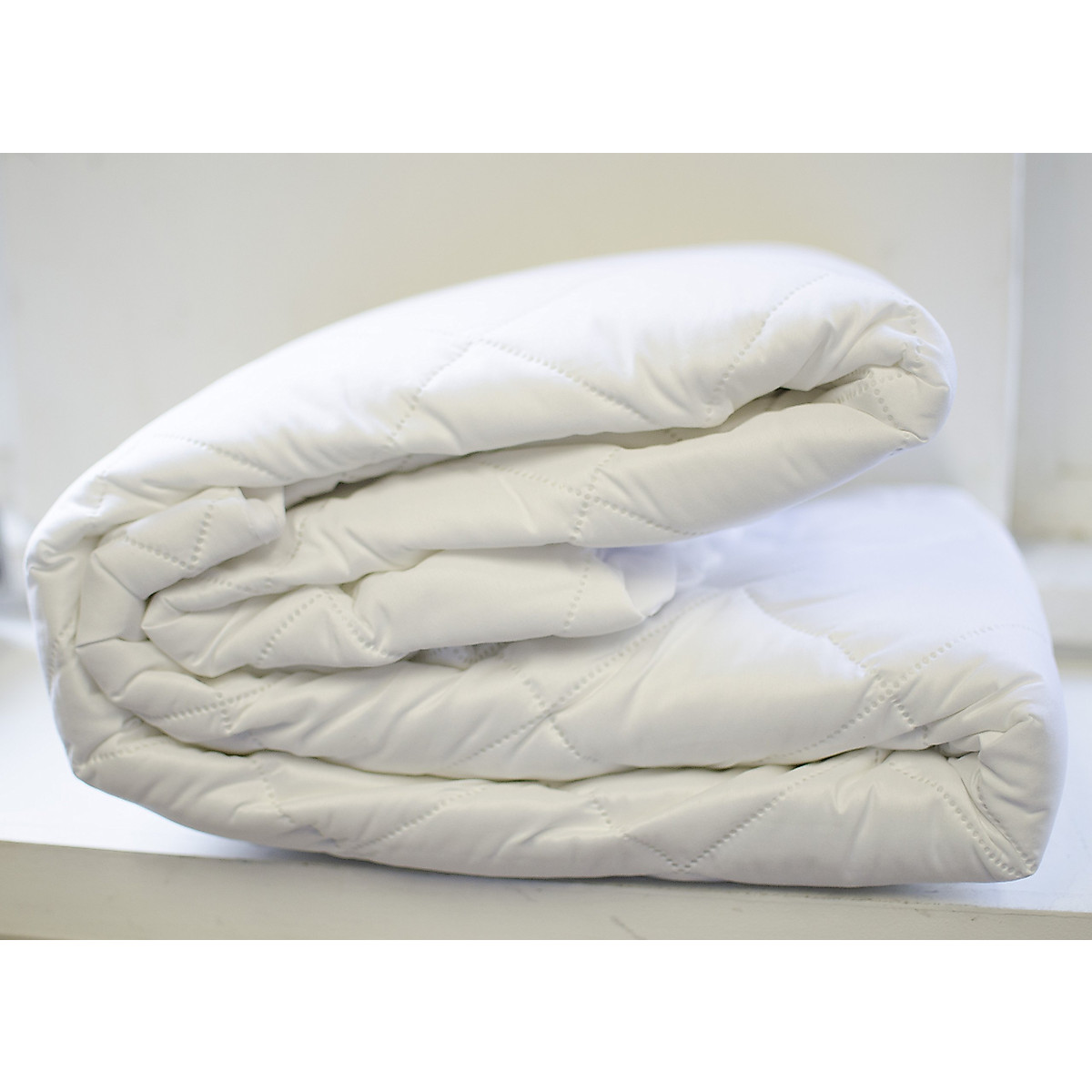 Linen Store Ultra Soft Hypoallergenic Microfiber Mattress Topper Cover Pad, Diamond Quilted Design, King - 78"x80"x12"