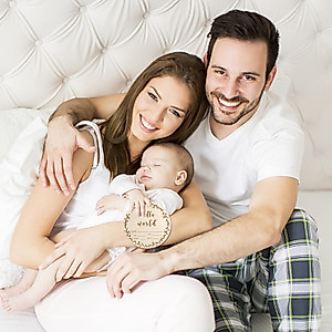 Wooden Baby Announcement Sign, 6 inch Hello World Newborn Sign Newborn Welcome Sign for Photo Prop