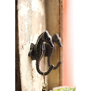 VERENIX 1pcs Cast Iron Sea Horse Hook Wall Mount Metal Figurine Art Sculpture Home Decoration