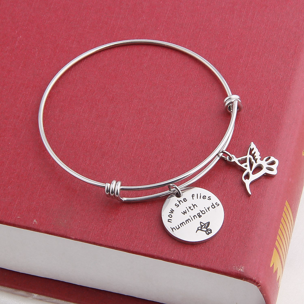 ENSIANTH Now She Flies with Hummingbirds Brcelet Hummingbird Memorial Jewelry Sympathy Gift for Her (Hummingbirds Bracelet)