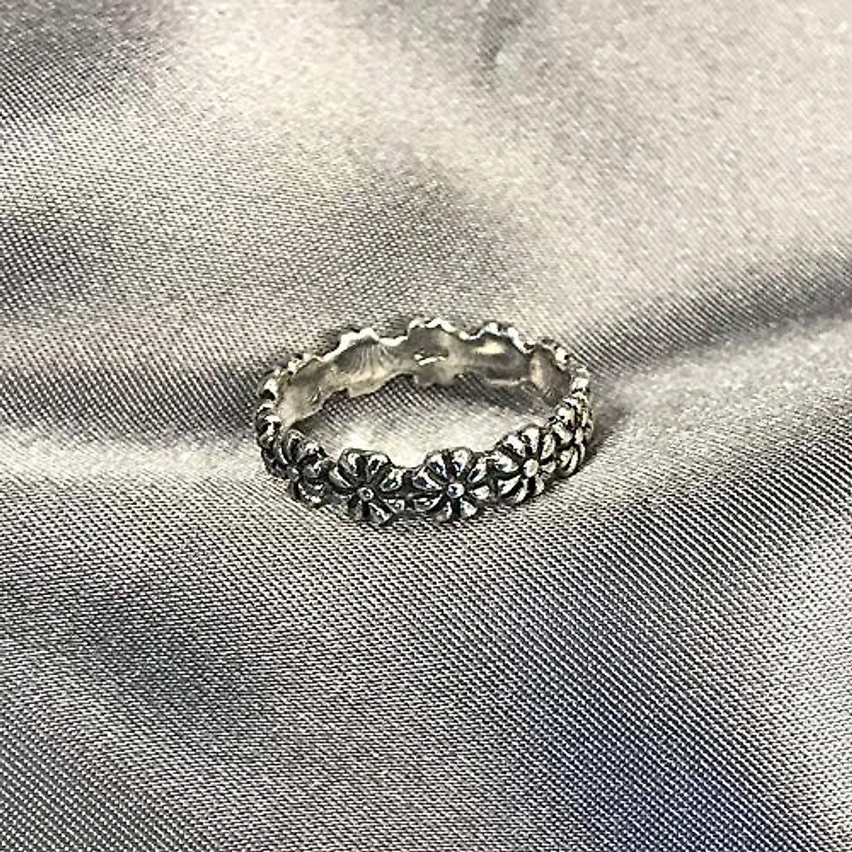 Gem Avenue 925 Sterling Silver Daisy Flower Ring for Women Size 6