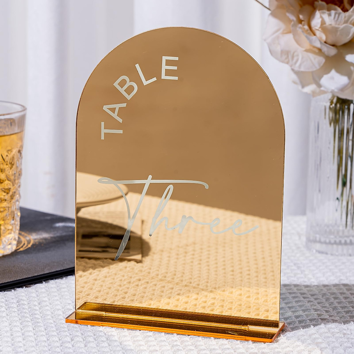 20 pcs Gold Mirror Wedding Table Numbers with Stands 1-20, 5x7 inch Acrylic Arch Signs and Holders, Table Number for Wedding Reception, Restaurant, Party, Event (Gold Mirror Table Number1-20, 5"x7")