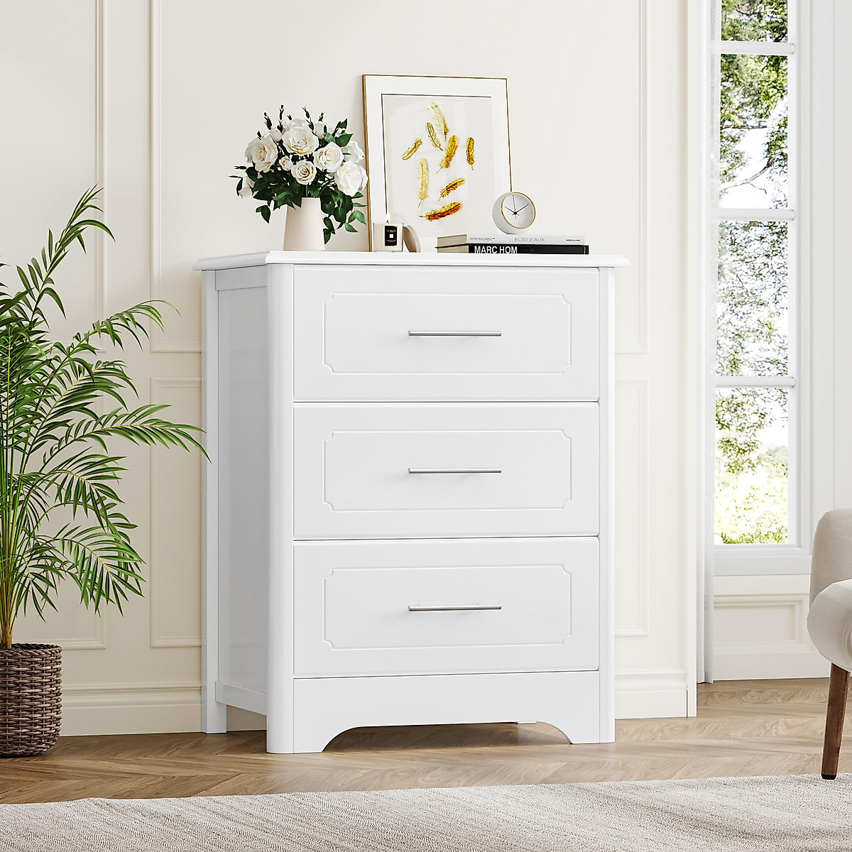 HITHOS 3 Drawer Dresser for Bedroom, 23.62" Wide Modern White Dresser, Tall Nightstand with 3 Deep Drawers, Wood Chest of Drawers, Side End Table for Living Room, Hallway, Home Office