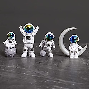 LUOZZY 4 Pcs Astronaut Figurines Cake Topper Miniature Astronaut Toys Space Cake Topper Spaceman Statues for Home Desktop Decor Space Theme Party Decorations
