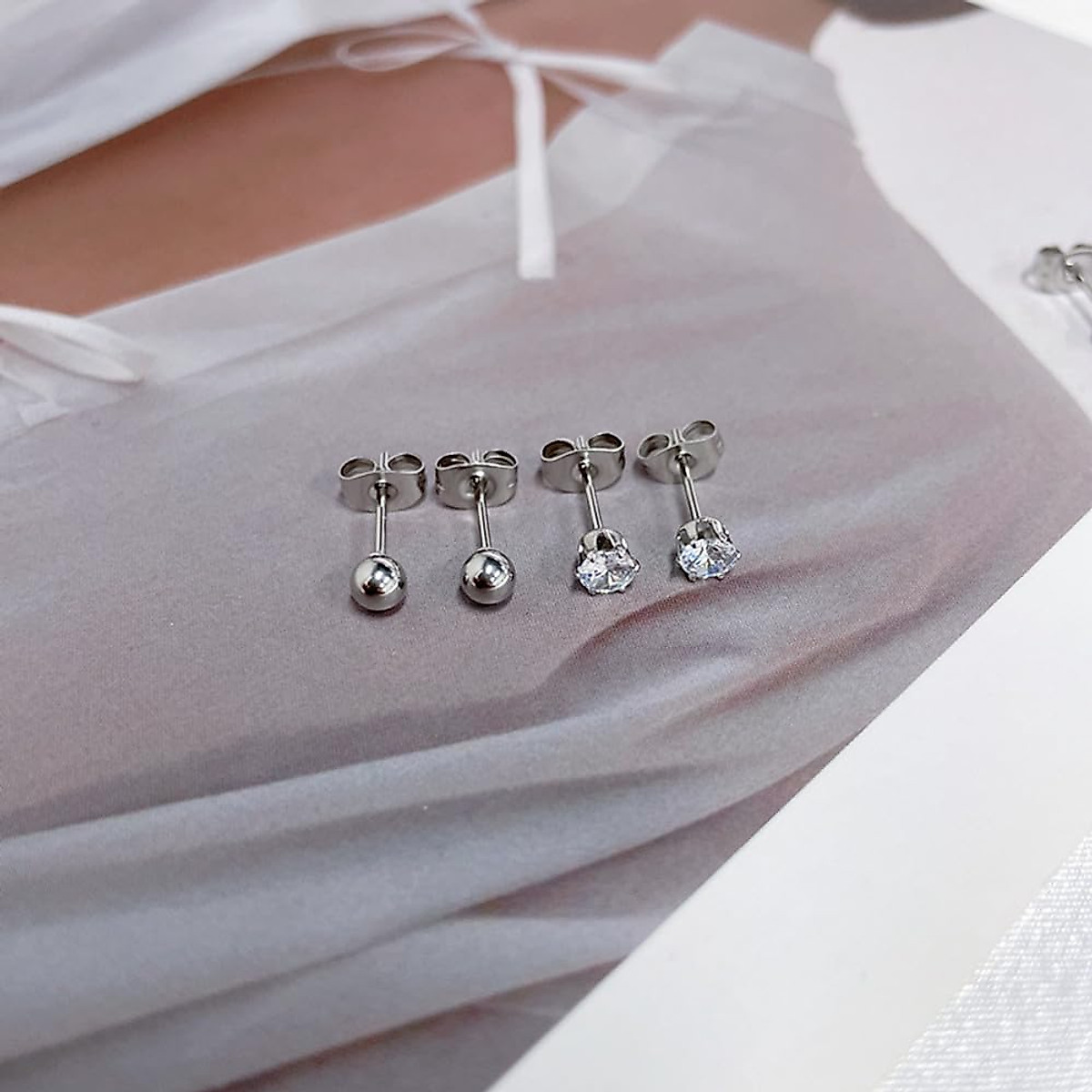 20g Tiny Round Clear Cubic Zirconia Ball CZ Cartilage Stud Earrings For Women Mens Stainless Steel Small Mini Tragus Studs Hypoallergenic Huggie Piercing Jewelry Sets Gifts 2mm 3mm 4mm (Silver)