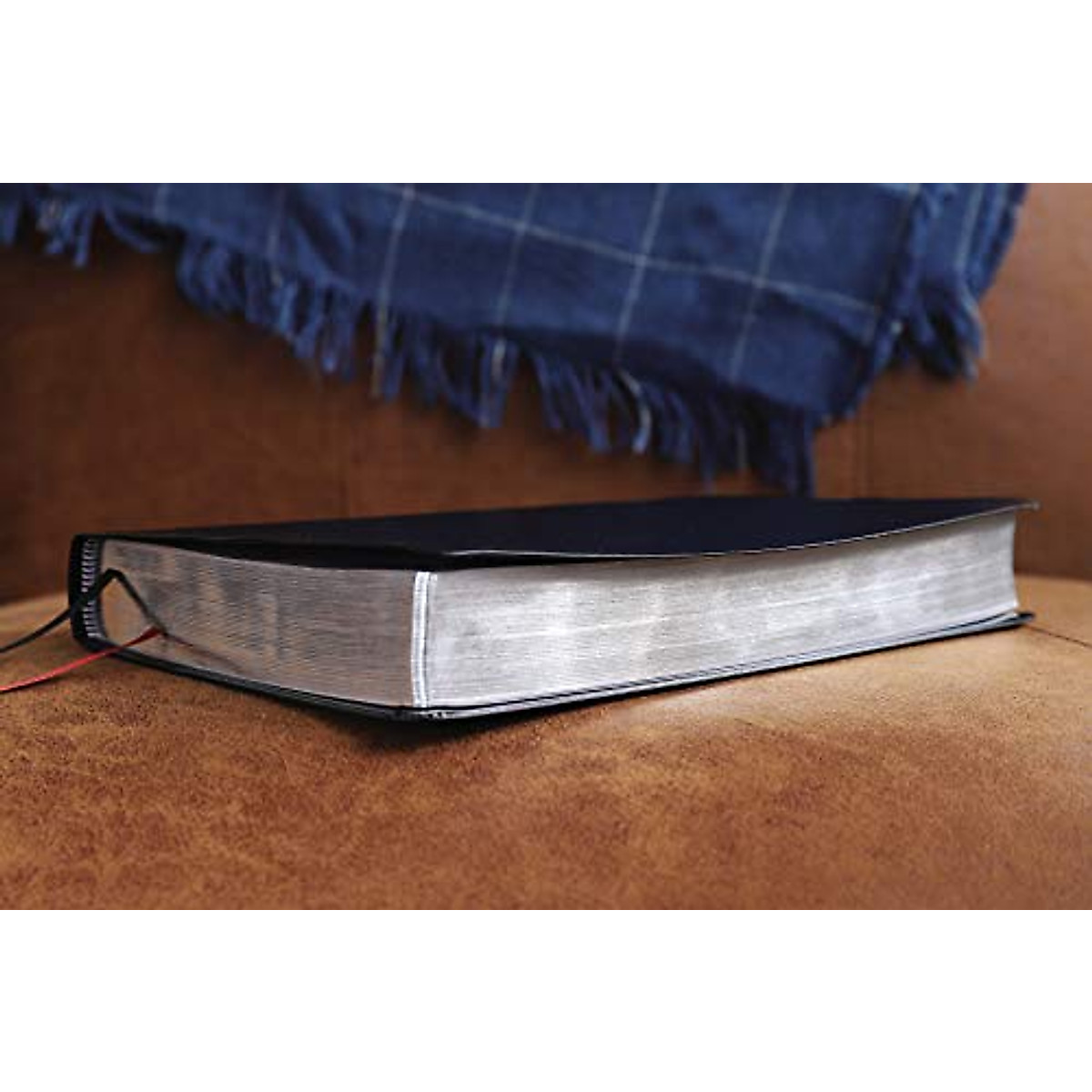 NIV, Thinline Bible, Giant Print, Bonded Leather, Black, Red Letter, Comfort Print