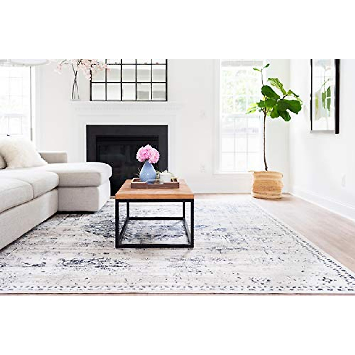 Unique Loom Chateau Collection High-Low Pile, Vintage, Traditional, Distressed, Medallion Area Rug (4' 0 x 6' 0 Rectangular, Beige/Navy Blue)