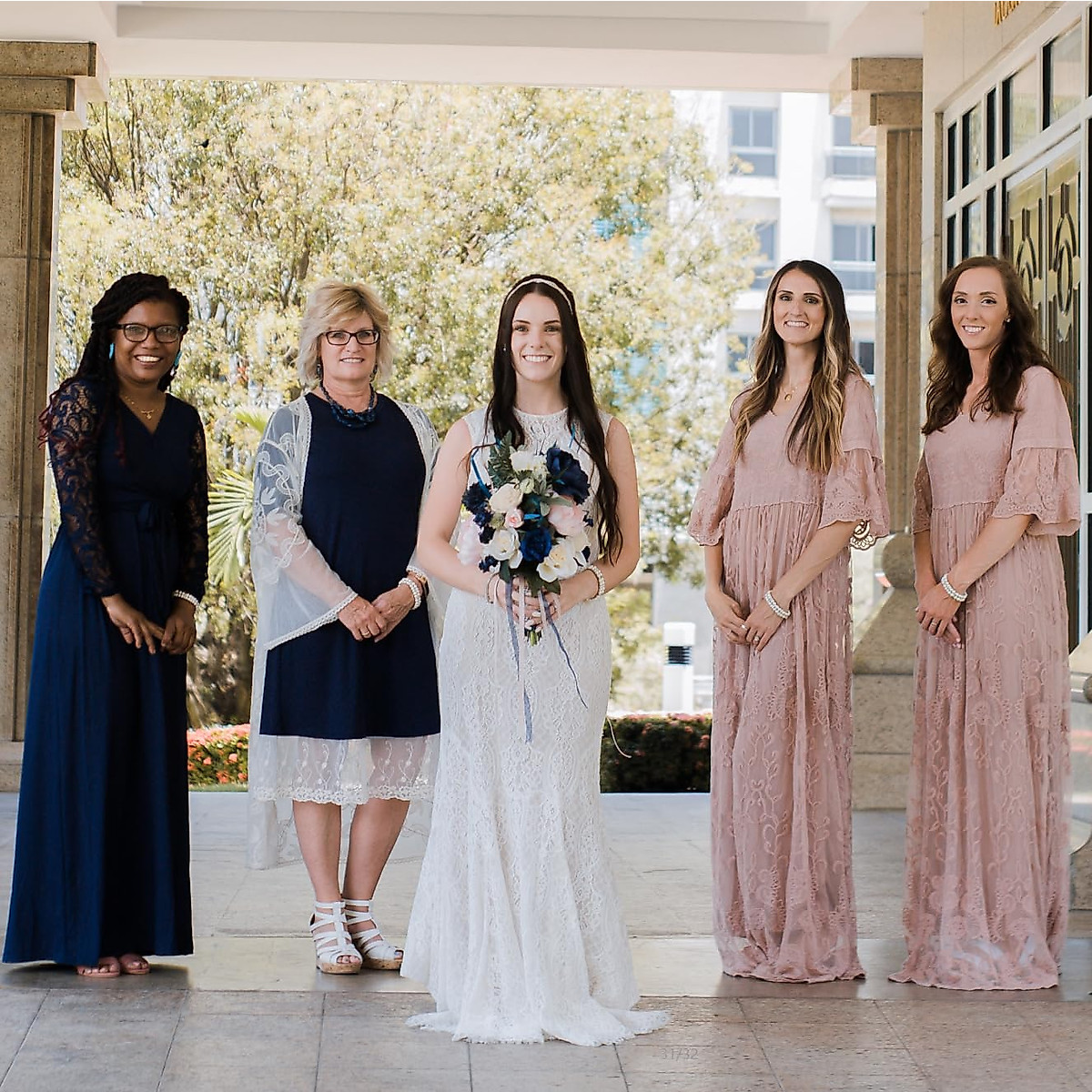 Clcnsusilk 8 Pairs Bachelorette Party Heart Shaped Sunglasses Party Decorations Bridesmaid Proposal Gifts for Women girls (8, White&Black)