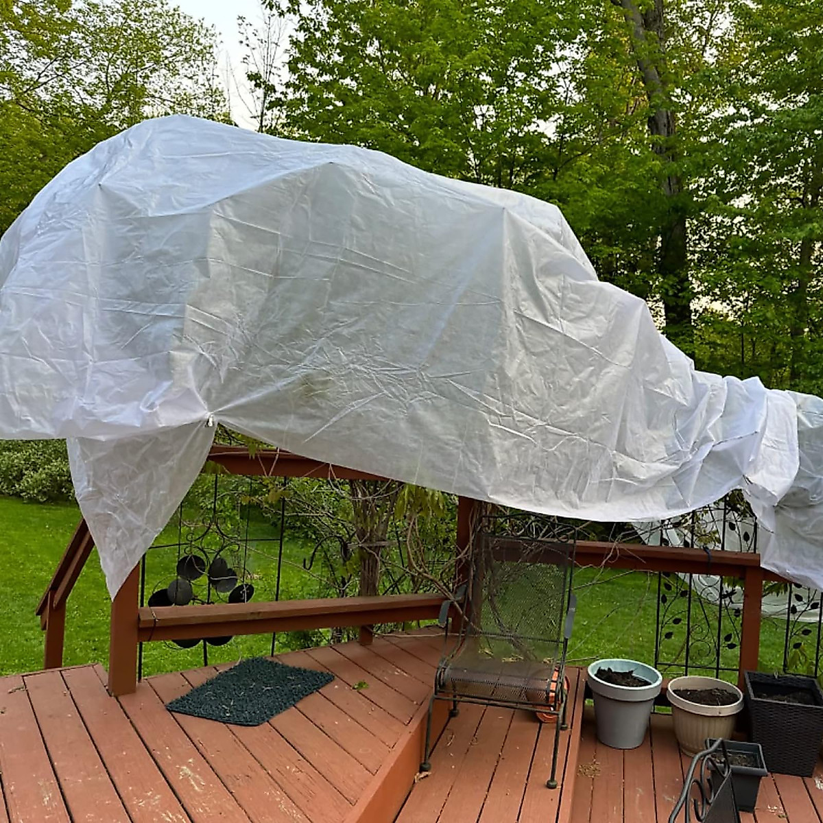 Xuwzenkl Plant Covers Freeze Protection 10 ft x 30 ft 1.2 oz/yd² Frost Cloth Garden Fabric Blankets Floating Row Cover for Outdoor Plants Vegetables for Cold Weather