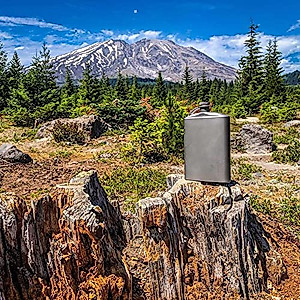 SILVERANT Titanium Hip Flask 248ml/8.73 fl oz, Ultralight Portable Leakproof Pocket Flask Flagon With Screw Cap Clip, Drawstring Cloth Case & Pouring Funnel