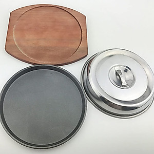 Tofficu Cast Steak Board Iron Fajita Skillet Set with Wooden Tray and Lid Fajita Pan for Restaurant Home Kitchen Cooking Grilling Meats Seafood Wood Serving Board Use Steak Serving Plate