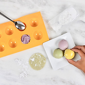 Global Grub Original DIY Mochi Ice Cream Kit - Kit Includes Sweet Rice Flour, Potato Starch, Matcha Powder, Cocoa Powder, Ice Cream Mochi Maker, Dough Cutter, Cooking Instructions. Makes 32 Pieces