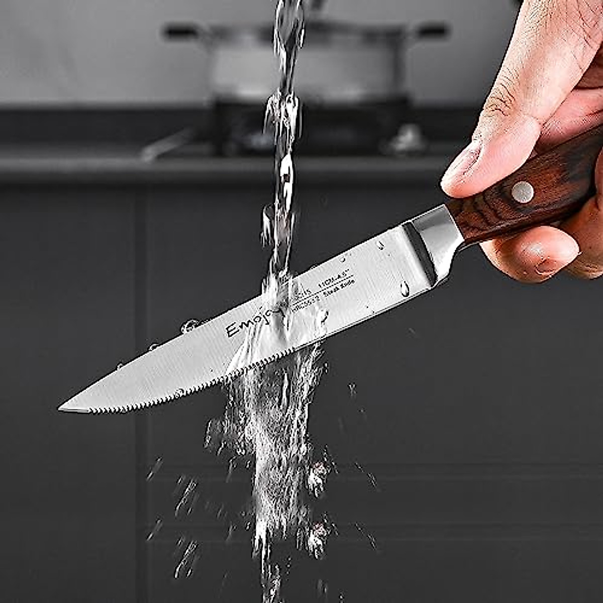 Emojoy Steak Knives, Steak Knife Set of 8, Highly Resistant and Durable German Stainless Steel Serrated Steak Knives with Gift Box