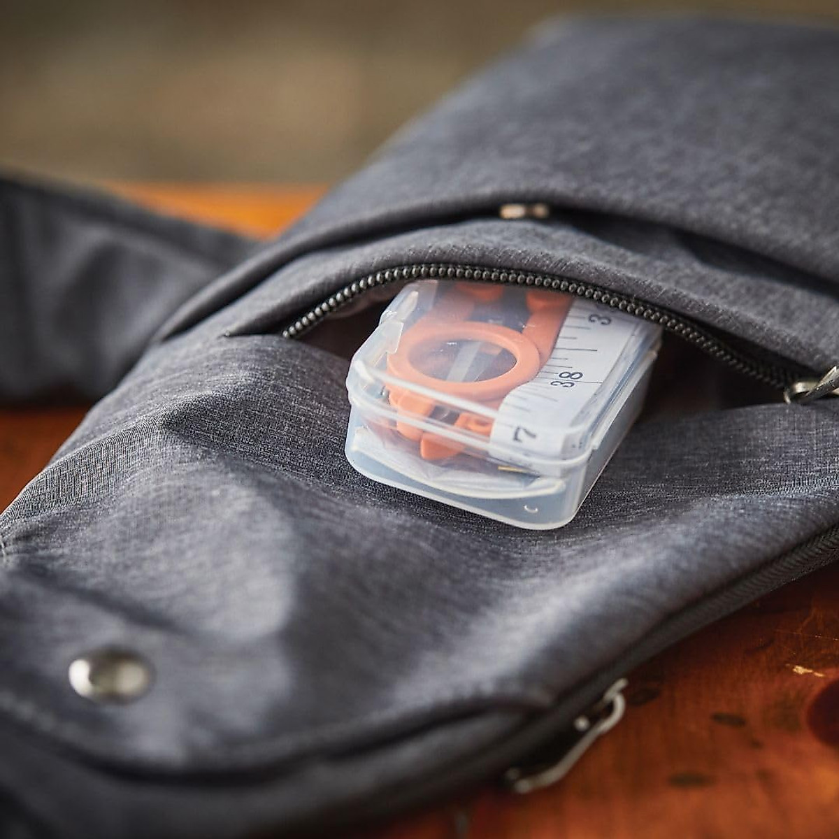 Fiskars Kit, Travel Supplies, 27 Piece Sewing Accessories, Orange