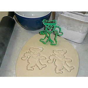 DANCING TEDDY BEAR 1960S ROCK MUSIC STYLE COOKIE CUTTER MADE IN USA PR3029