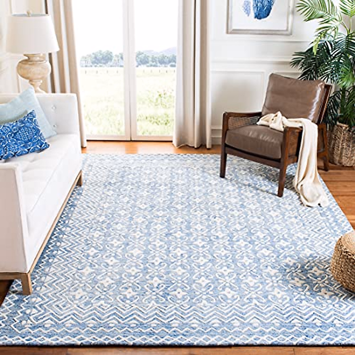 SAFAVIEH Blossom Collection 4' x 6' Blue/Ivory BLM114M Handmade Premium Wool Area Rug
