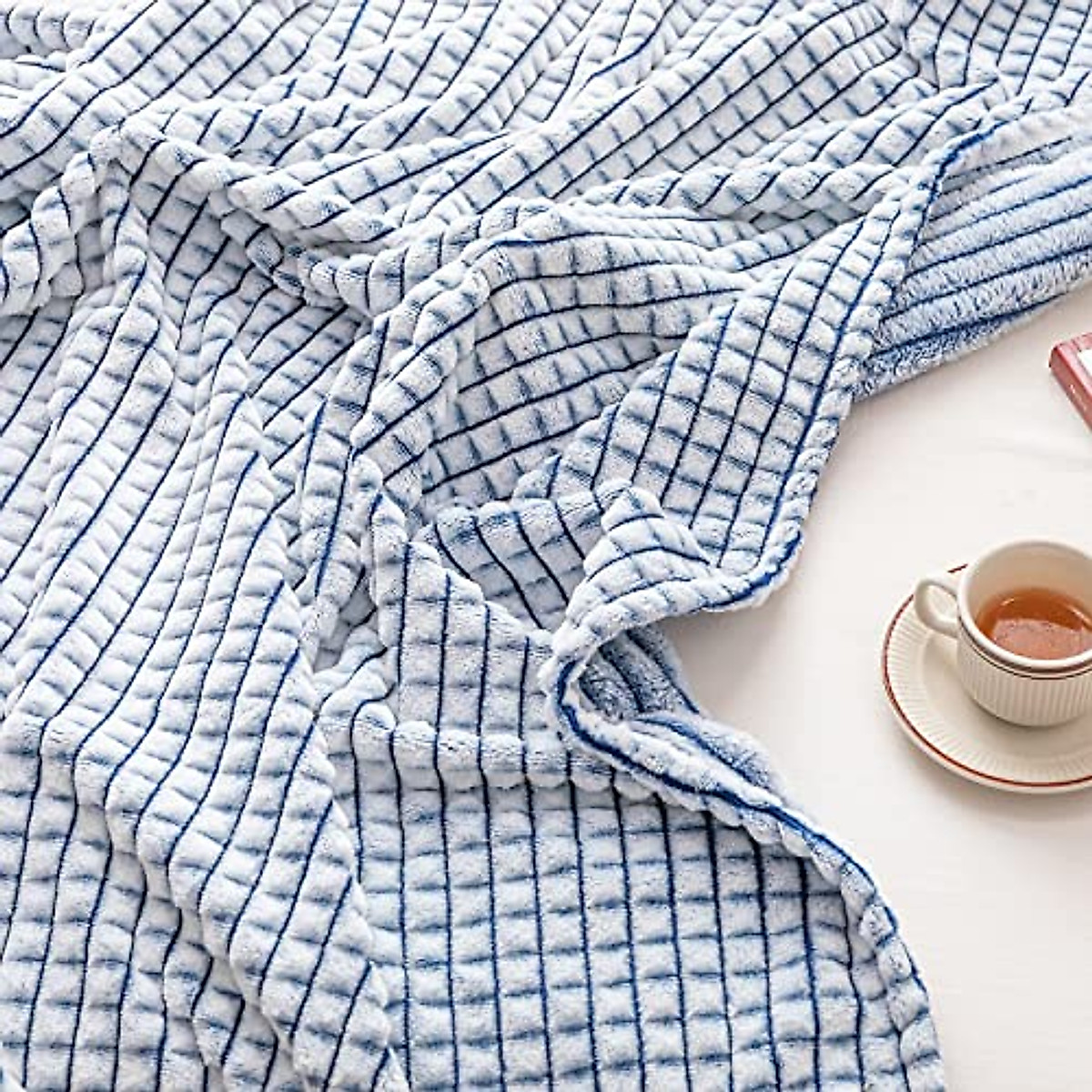 LOMAO Flannel Blanket Throw Blanket Soft Warm Fleece Blanket Lightweight Blanket with Grid Pattern for Couch Sofa Bed Chair Home Decor (Navy+Flannel, 51"x63")