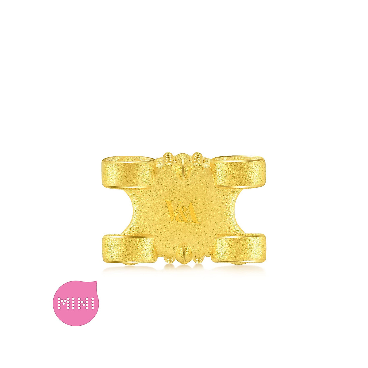 CHOW SANG SANG 999 24K Solid Gold Mini Charm Carriage Charm Bracelet for Women 93018C (Gold, 17 CM)