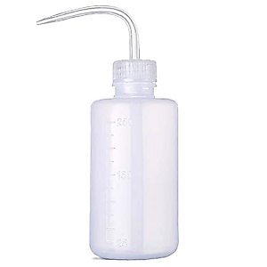 BEADNOVA Squeeze Bottle Plant Watering Bottle 250ml 8oz Small Wash Bottle Squeeze Plastic Small Watering Can for Indoor Plants Succulent Watering Can (1pc)
